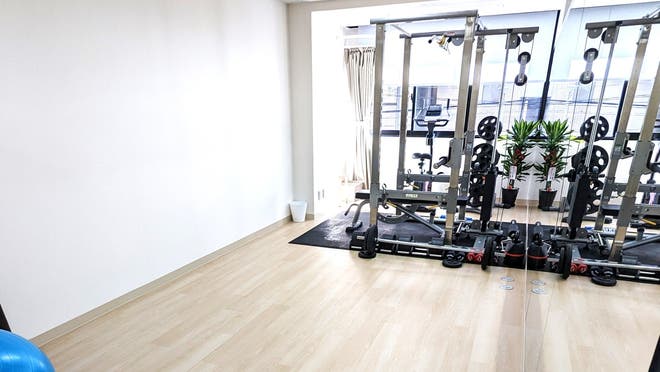 【薬院駅徒歩3分】清潔感のある個室レンタルジム/パーソナルトレーニング/整体/マッサージ/ヨガ/ピラティス/ダンス/格安/人気の写真2
