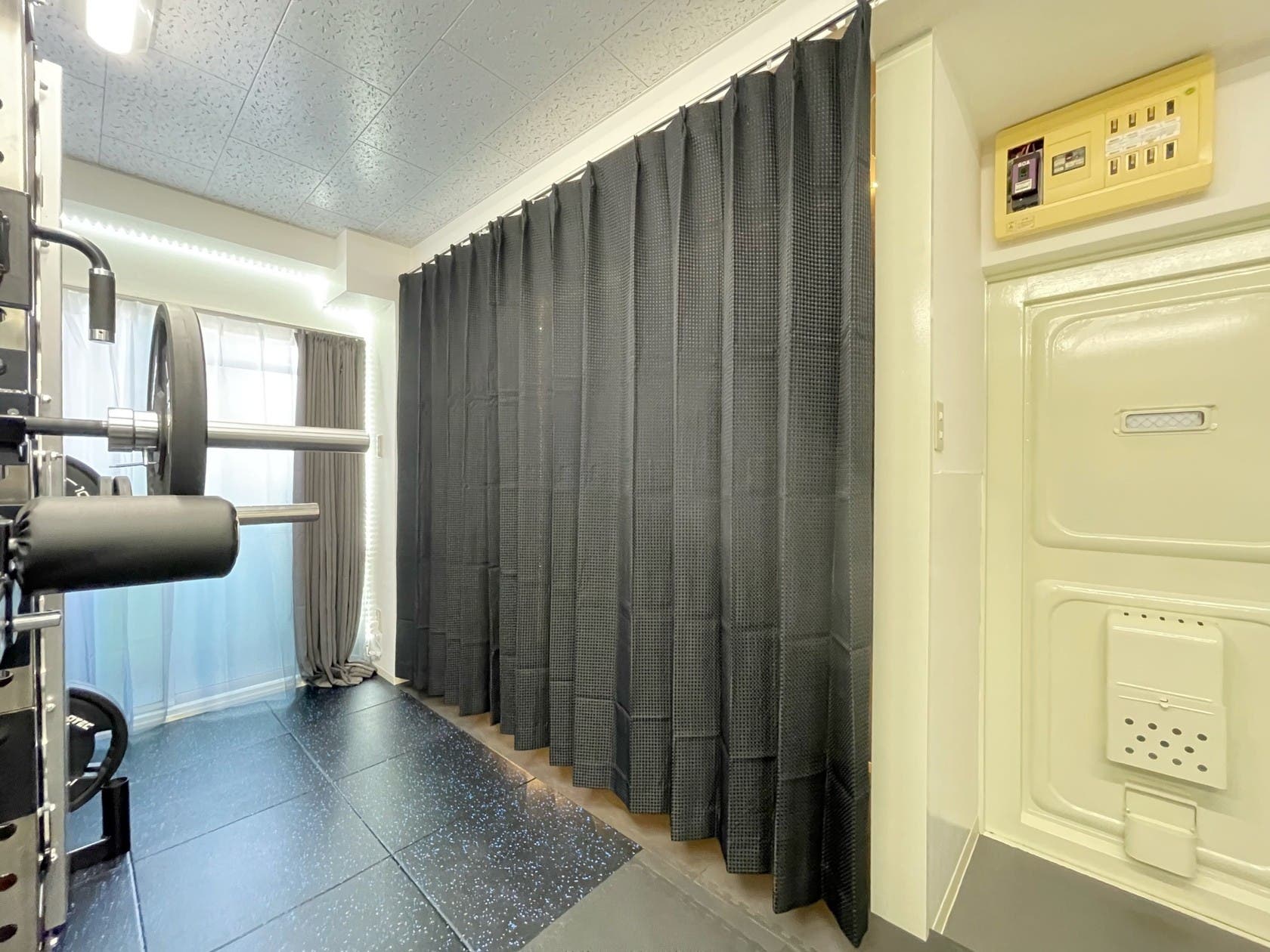 ★地域最安値★【高田馬場徒歩3分】設備充実・コスパ抜群の完全個室のオシャレなジム　撮影OK、ダンス可❗️の写真8