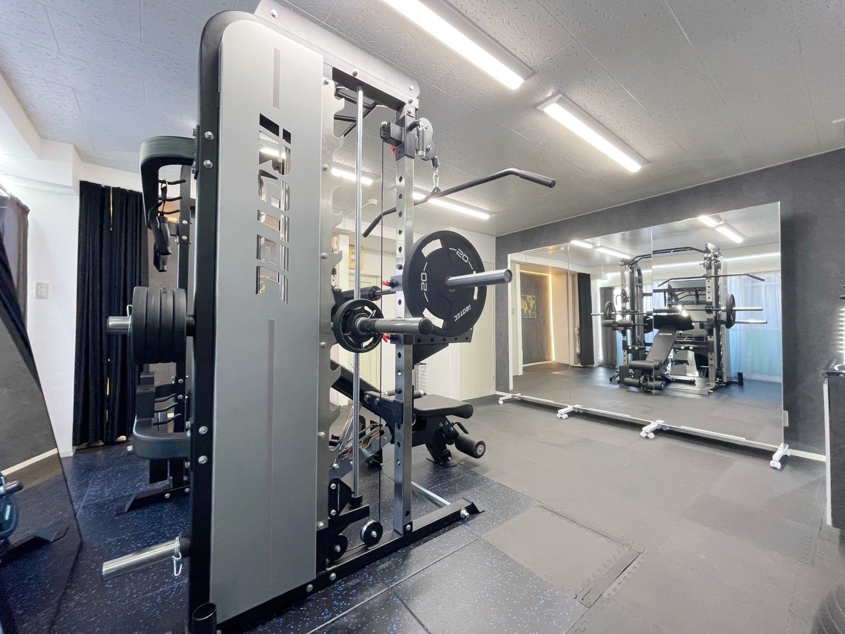 ★地域最安値★【高田馬場徒歩3分】設備充実・コスパ抜群の完全個室のオシャレなジム　撮影OK、ダンス可❗️の写真10