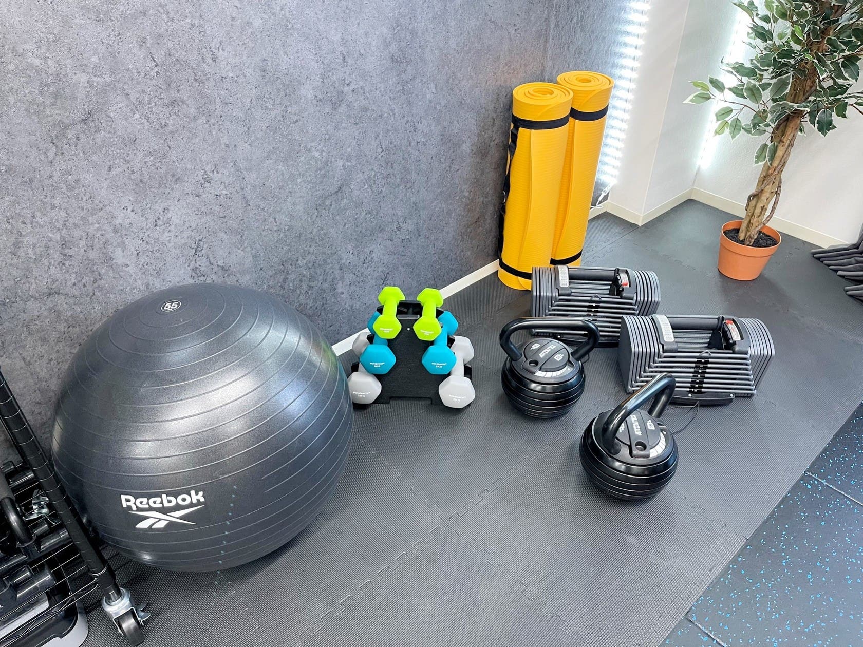 ★地域最安値★【高田馬場徒歩3分】設備充実・コスパ抜群の完全個室のオシャレなジム　撮影OK、ダンス可❗️の写真13