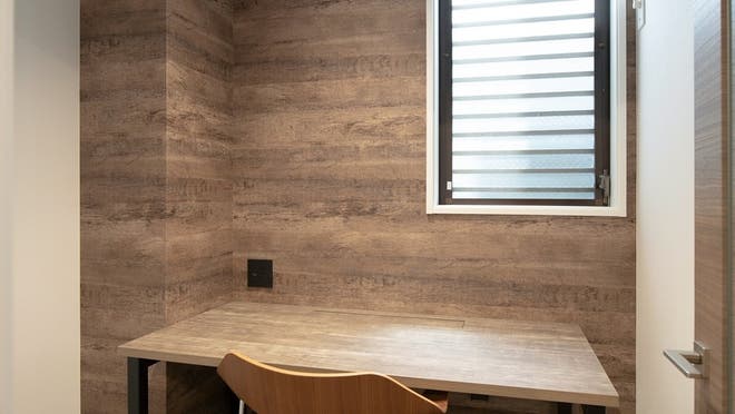 天満橋駅4番出口より6分<個室【RoomC】テレワーク>リモートワーク/高速wifi/モニター/勉強/都度清掃/1時間から利用可の写真8