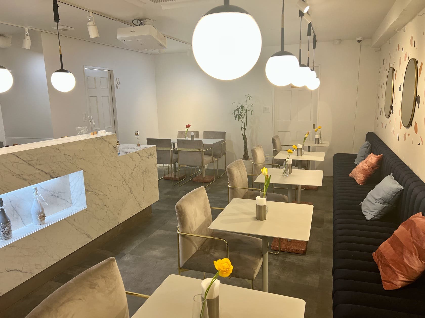 新大久保・新宿エリア🤍韓国風カフェを貸切で！女子会・推し会・コラボカフェ🤍の写真1