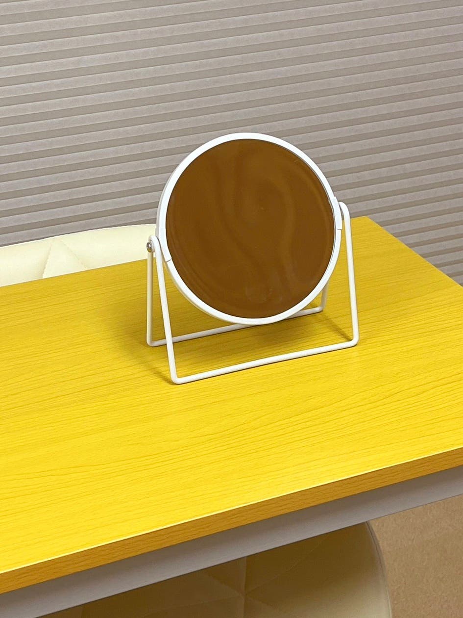 草加駅東口から徒歩3分/24時まで使える/お部屋タイプの小さな会議室/Wifi/web面談/女子会/推し活/ボードゲームの写真24