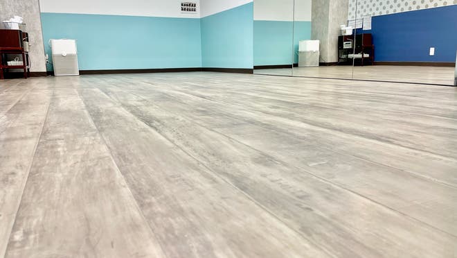 【2面鏡にリニューアル割で半額】フラメンコ・タップ用コンパネ材有、踊ってみた、楽器可!撮影とダンスと音楽のスタジオ【第4】の写真2