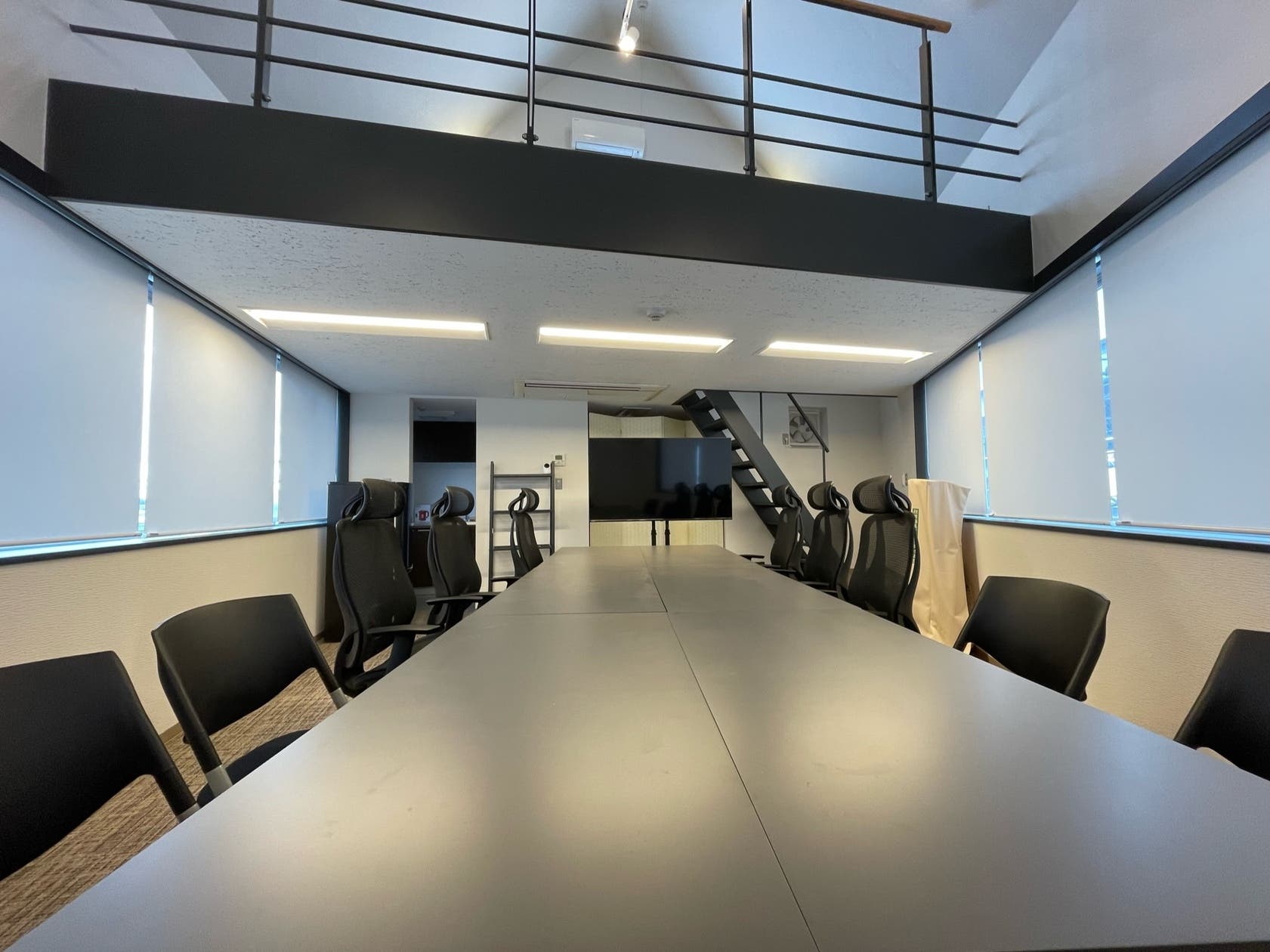 【青砥駅前のプレミアムスペース】55平米、最大16名まで利用可能な広々空間　（ビジネスとパーティでの利用比率はほぼ半々です）の写真5