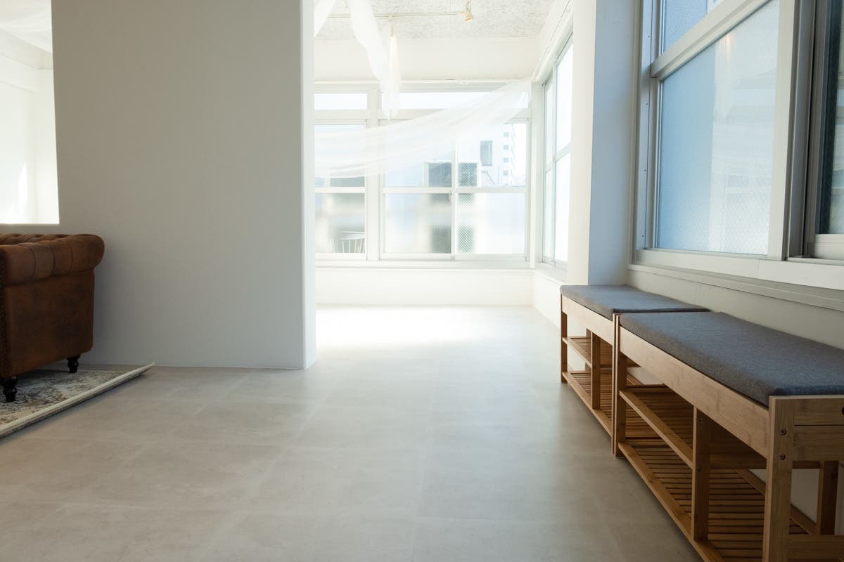 【銀座駅・築地駅徒歩圏内】自然光の入る白を基調としたスペース｜フォトスタジオ・個展・ワークショップ・ポップアップの写真11