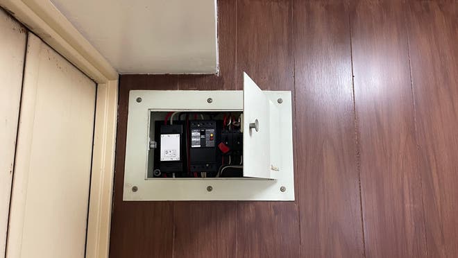 A.一碧湖を眺めながら、グループで楽しいひと時をお過ごしください。パーティや会合、5,6名までご利用いただけます。の写真8