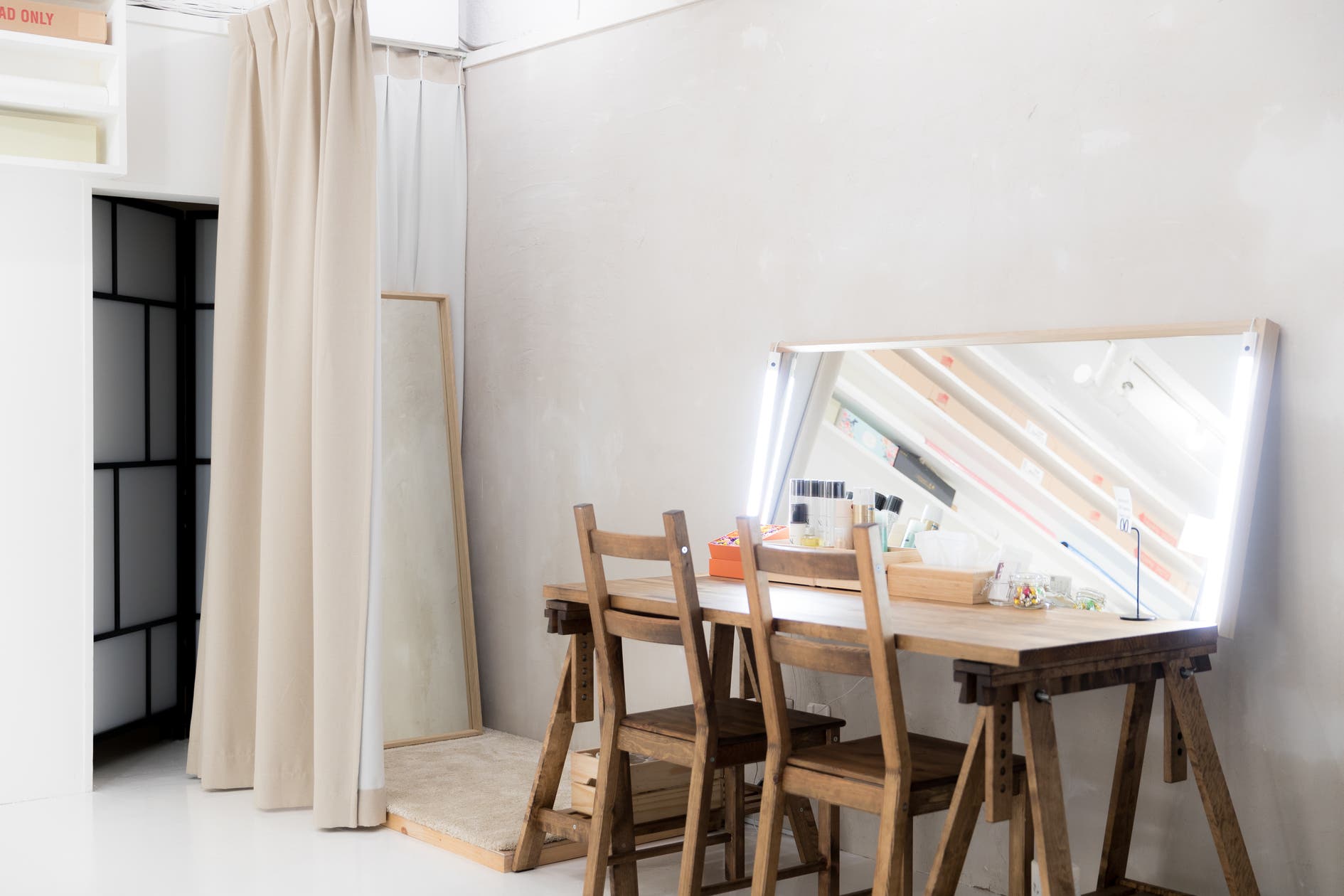 【笹塚・幡ヶ谷】広く明るい145㎡の白壁撮影スタジオ。新宿駅西口よりタクシー10分の写真30