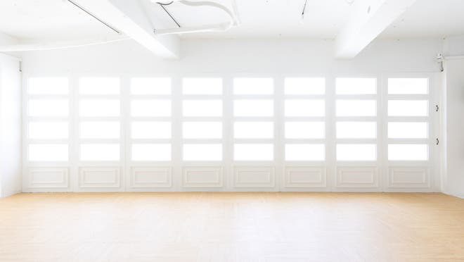 【笹塚・幡ヶ谷】木目が印象的で家具や植物が豊富な撮影スタジオ。新宿駅西口よりタクシー10分の写真18