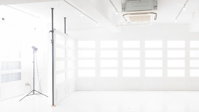 【笹塚・幡ヶ谷】木目が印象的で家具や植物が豊富な撮影スタジオ。新宿駅西口よりタクシー10分の写真23