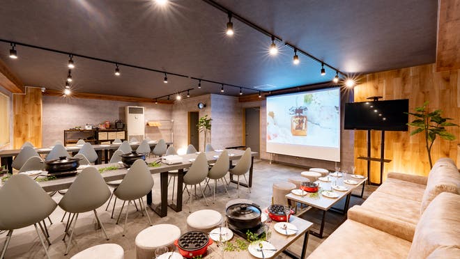 ベストホスト賞受賞スペース!秋葉原駅4分/着席35名/100㌅プロジェクター/飲食可/利用後清掃おまかせ可/ビジネス・パーティーの写真1