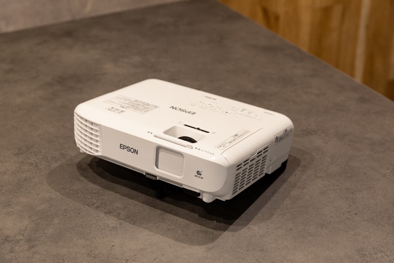 プロジェクター(最大100インチ)の画像1