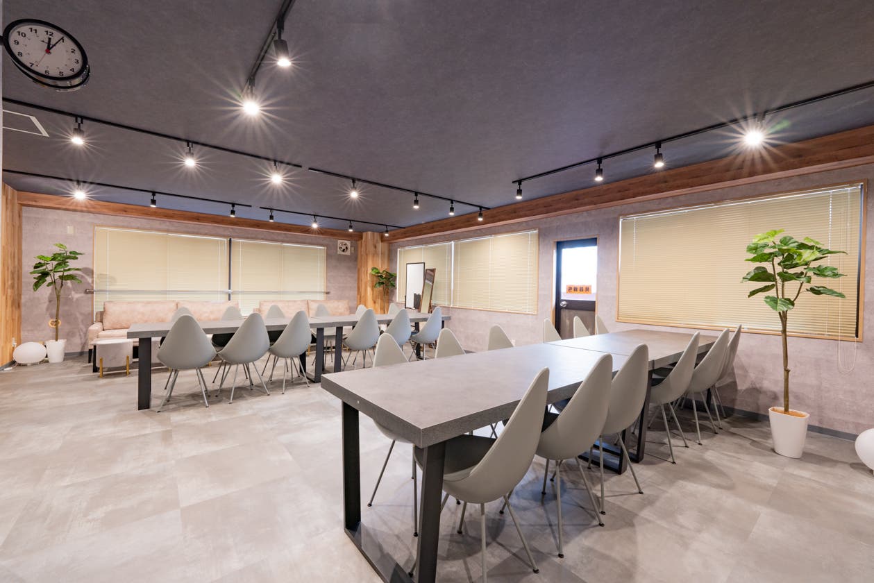 ベストホスト賞受賞スペース！秋葉原駅4分/着席35名/100㌅プロジェクター/飲食可/利用後清掃おまかせ可/ビジネス・パーティーの写真5