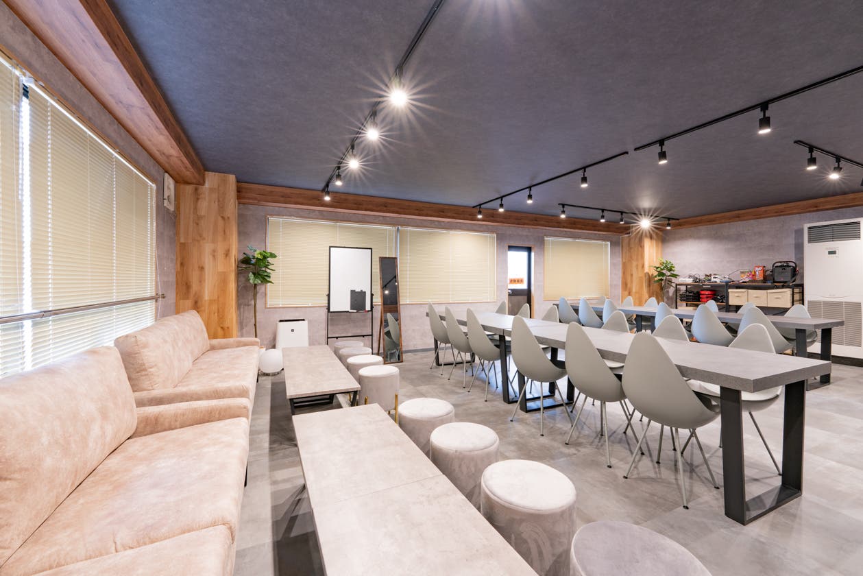 ベストホスト賞受賞スペース！秋葉原駅4分/着席35名/100㌅プロジェクター/飲食可/利用後清掃おまかせ可/ビジネス・パーティーの写真7