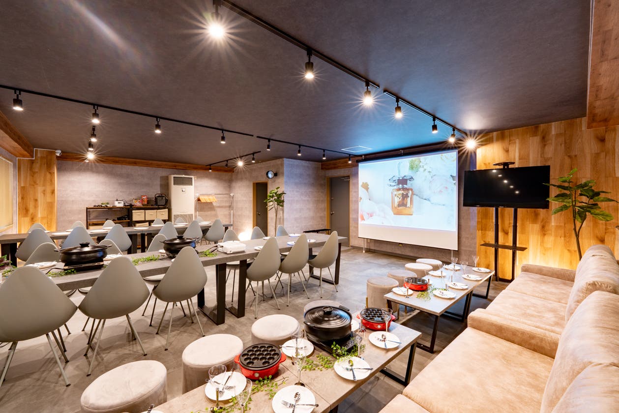 ベストホスト賞受賞スペース！秋葉原駅4分/着席35名/100㌅プロジェクター/飲食可/利用後清掃おまかせ可/ビジネス・パーティーの写真12