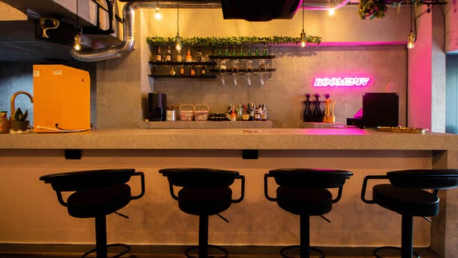 三ノ宮駅から徒歩8分のカフェバースペースの写真5