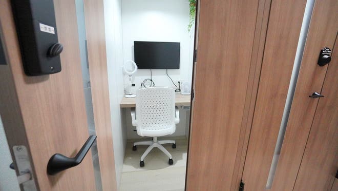 <ミニマルワークスペース名古屋No.1>完全個室⭐️光回線Wi-Fi📶モニター🖥テレワーク/Web会議/Zoomの写真4