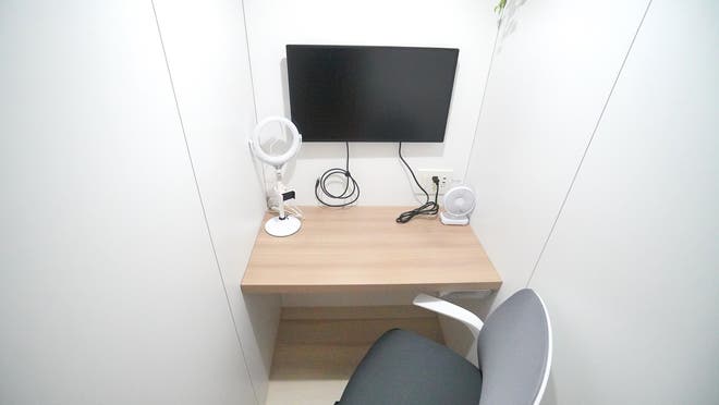 <ミニマルワークスペース名古屋No.2>完全個室⭐️光回線Wi-Fi📶モニター🖥テレワーク/Web会議/Zoomの写真1