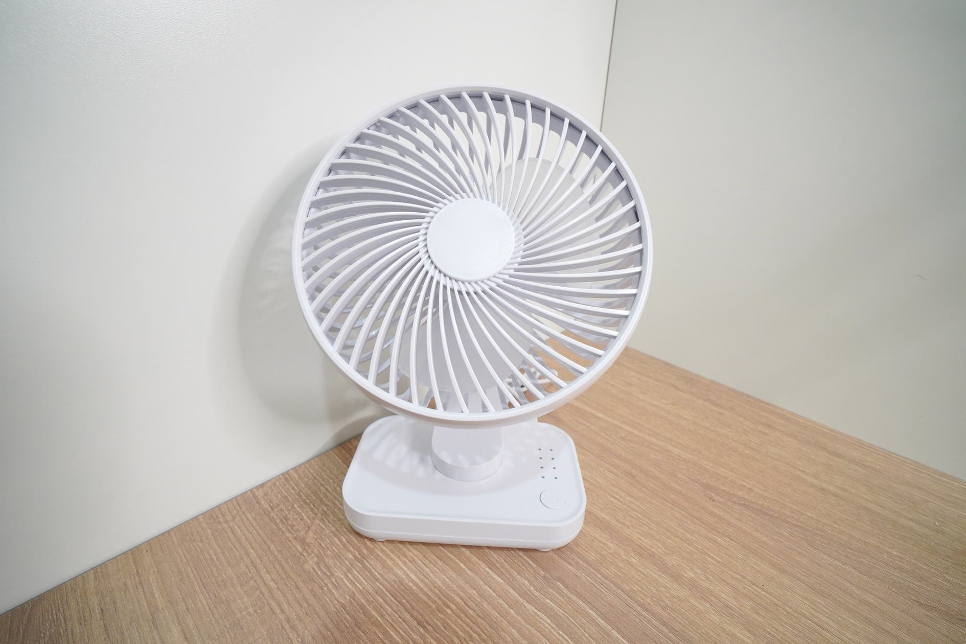 ＜ミニマルワークスペース名古屋No.2＞完全個室⭐️光回線Wi-Fi📶モニター🖥テレワーク/Web会議/Zoomの写真6