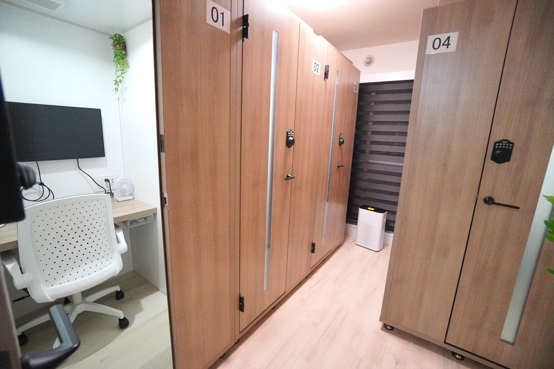 ＜ミニマルワークスペース名古屋No.4＞完全個室⭐️光回線Wi-Fi📶モニター🖥テレワーク/Web会議/Zoomの写真7