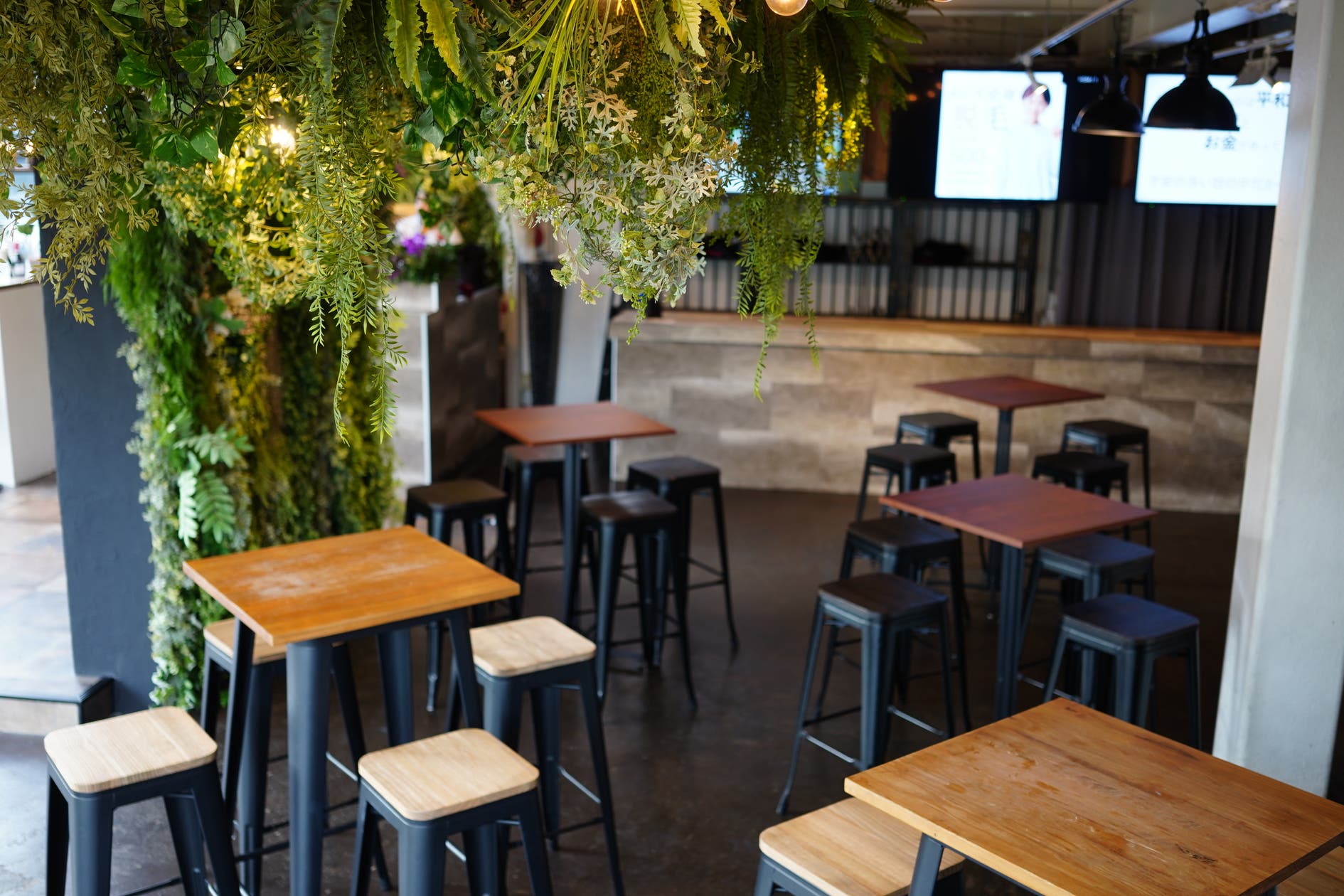 【表参道】開放感あふれるガラス張りの会場で、リッチなパーティ。/ Chaleur（シャルール）表参道の写真6