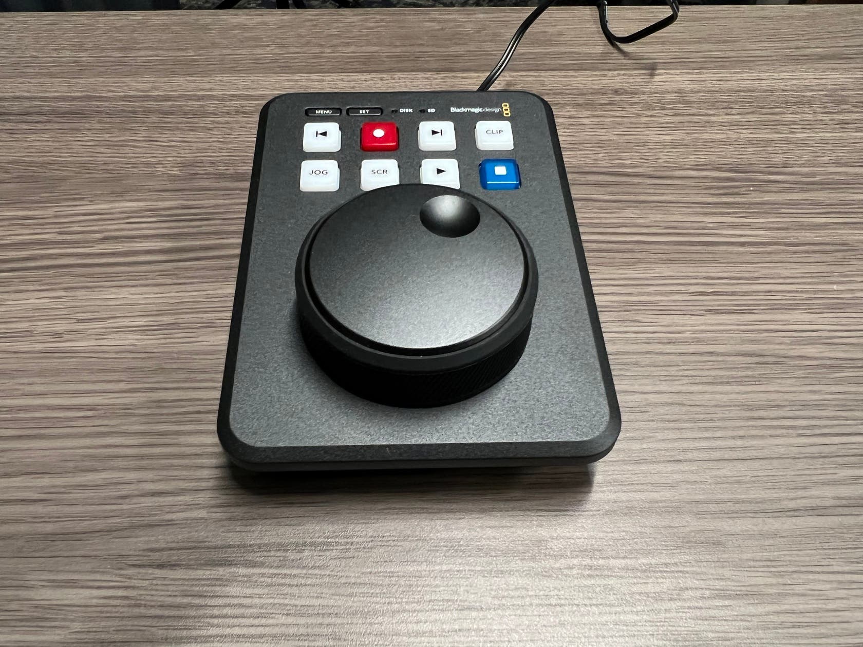 オプション：プロンプター（文字表示付き録画機器）の画像1