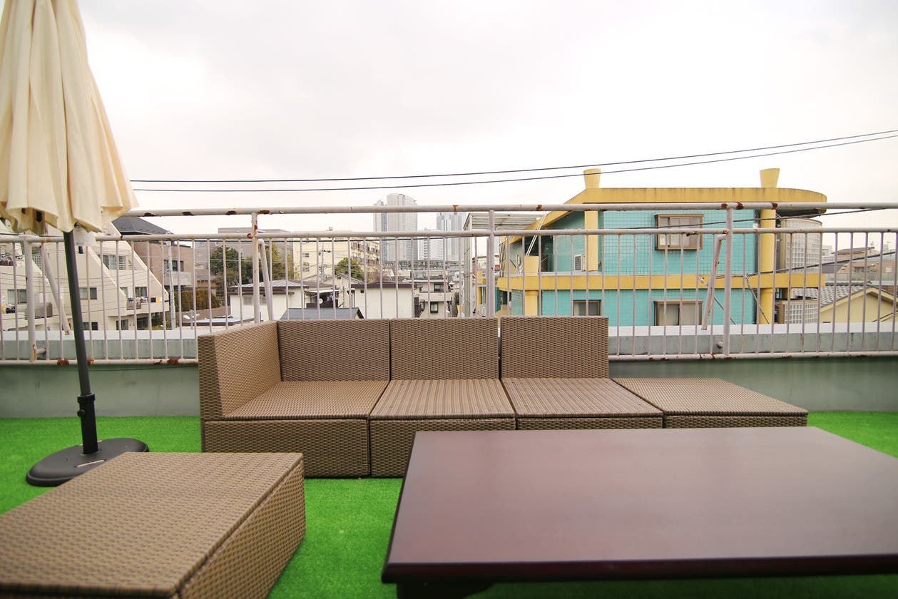 B6 駅近！芝生のベランダでピクニック気分を味わえます！！の写真5