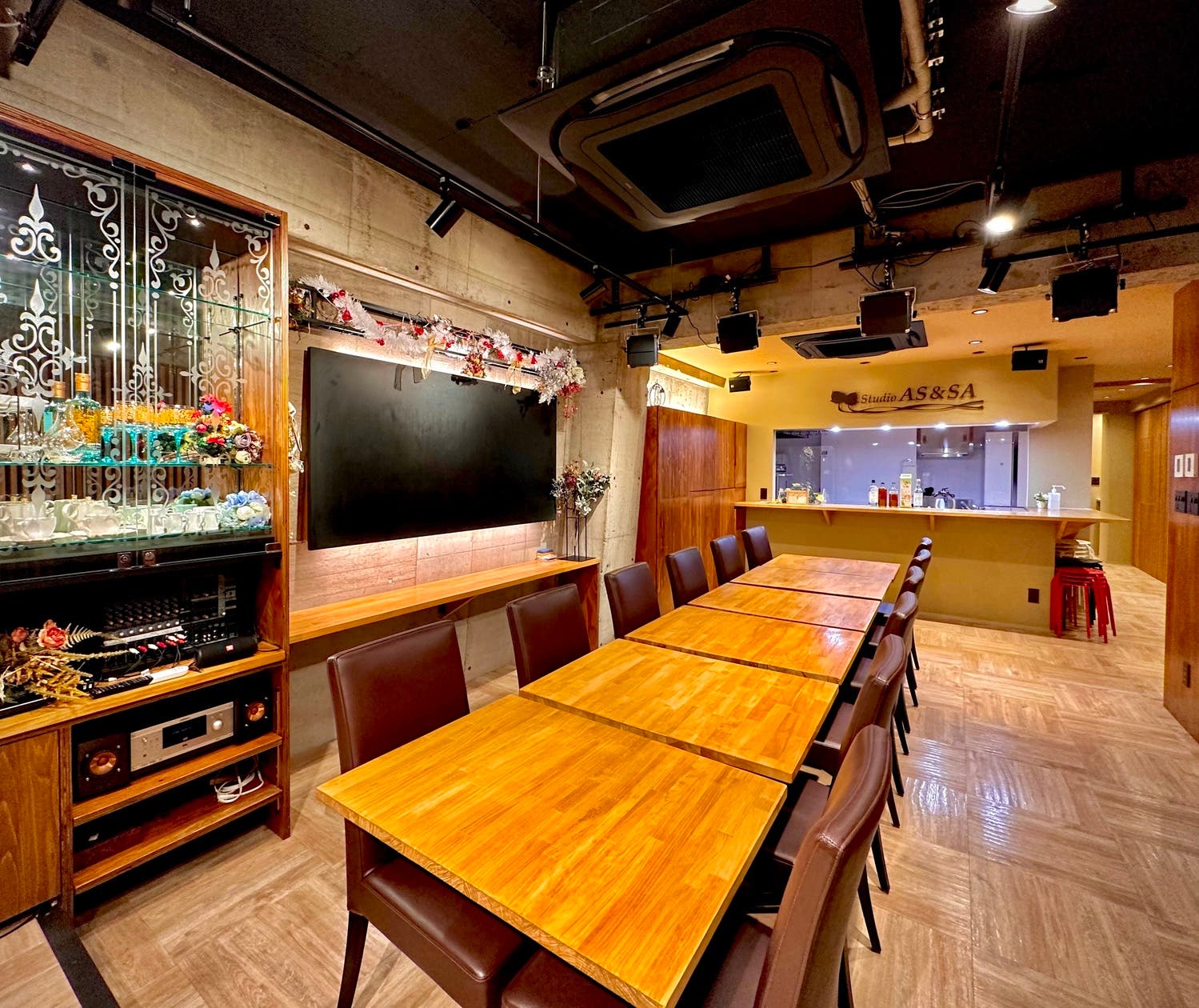 ミニライブ、アイドルオフ会、交流会、本格キッチンを使った各種パーティーにマルチ対応の多目的スペースの写真9