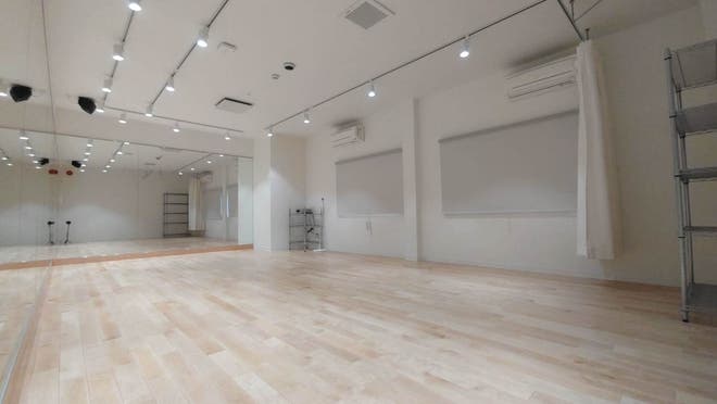 【Aスタジオ】本厚木駅南口徒歩1分!2023年オープンの多目的ダンススタジオです。【フローリング】の写真5