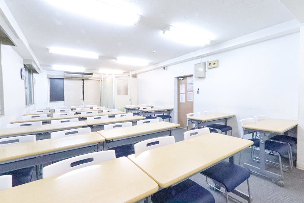 【秋葉原駅徒歩3分！同規模最安！】44名利用可！セミナー向け！プロジェクター・WiFi全て無料！ふれあい貸し会議室 秋葉原Aの写真4