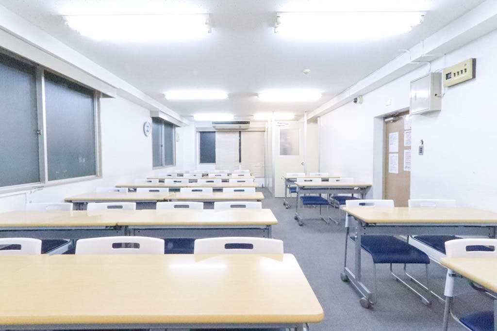 【秋葉原駅徒歩3分！同規模最安！】44名利用可！セミナー向け！プロジェクター・WiFi全て無料！ふれあい貸し会議室 秋葉原Aの写真5