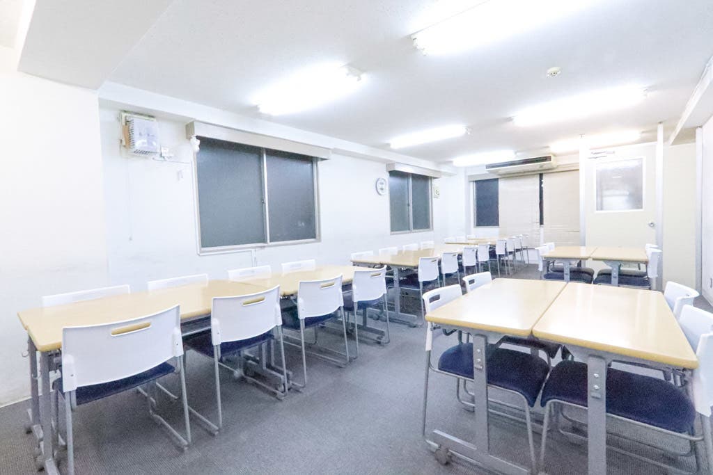 【秋葉原駅徒歩3分！同規模最安！】44名利用可！セミナー向け！プロジェクター・WiFi全て無料！ふれあい貸し会議室 秋葉原Aの写真8