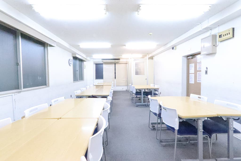 【秋葉原駅徒歩3分！同規模最安！】44名利用可！セミナー向け！プロジェクター・WiFi全て無料！ふれあい貸し会議室 秋葉原Aの写真10