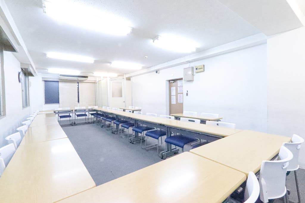 【秋葉原駅徒歩3分！同規模最安！】44名利用可！セミナー向け！プロジェクター・WiFi全て無料！ふれあい貸し会議室 秋葉原Aの写真14