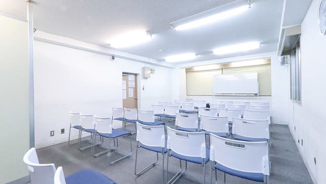 【秋葉原駅徒歩3分!同規模最安!】44名利用可!セミナー向け!プロジェクター・WiFi全て無料!ふれあい貸し会議室 秋葉原Aの写真16