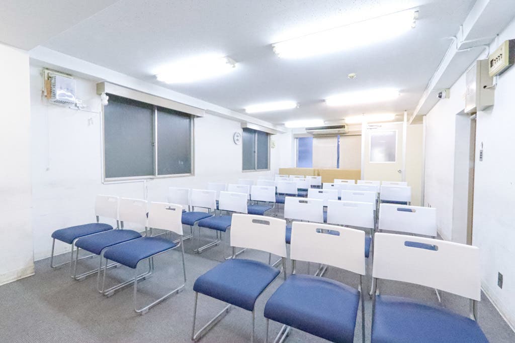 【秋葉原駅徒歩3分！同規模最安！】44名利用可！セミナー向け！プロジェクター・WiFi全て無料！ふれあい貸し会議室 秋葉原Aの写真19