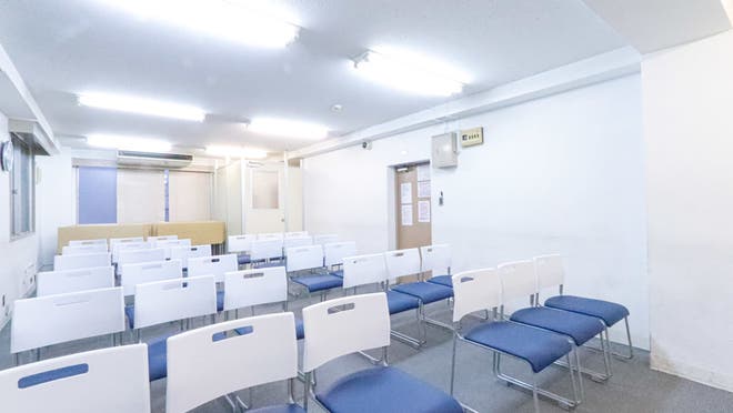 【秋葉原駅徒歩3分!同規模最安!】44名利用可!セミナー向け!プロジェクター・WiFi全て無料!ふれあい貸し会議室 秋葉原Aの写真20