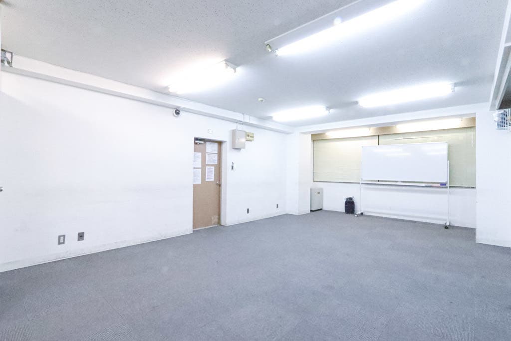 【秋葉原駅徒歩3分！同規模最安！】44名利用可！セミナー向け！プロジェクター・WiFi全て無料！ふれあい貸し会議室 秋葉原Aの写真22