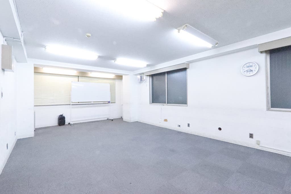 【秋葉原駅徒歩3分！同規模最安！】44名利用可！セミナー向け！プロジェクター・WiFi全て無料！ふれあい貸し会議室 秋葉原Aの写真23