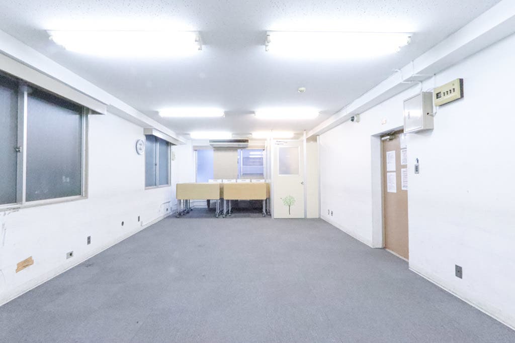 【秋葉原駅徒歩3分！同規模最安！】44名利用可！セミナー向け！プロジェクター・WiFi全て無料！ふれあい貸し会議室 秋葉原Aの写真24