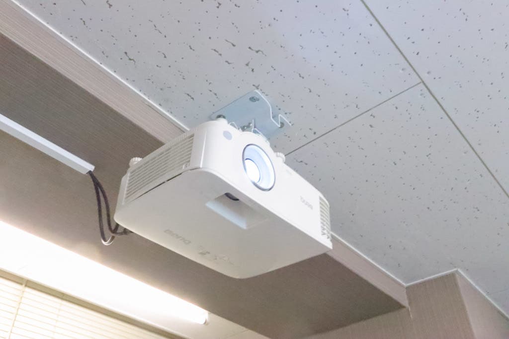 【東京駅最安！東京駅2分 日本橋駅2分】会議に！プロジェクター/WiFi/複合機全て無料！ふれあい貸し会議室 八重洲No10の写真8