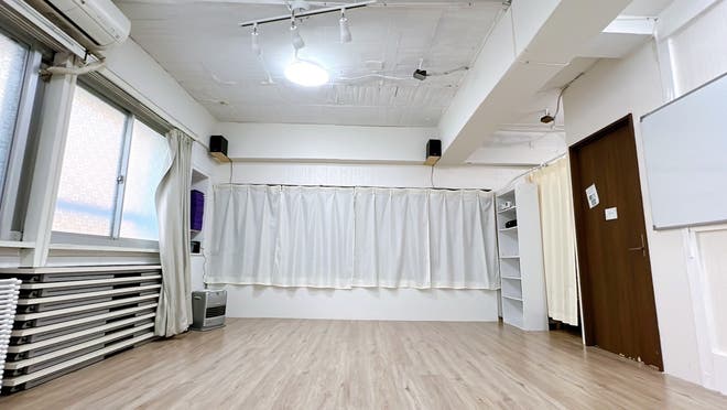 ⭐️稽古場に最適⭐️壁一面ミラー&ヨガマット有⭐️の写真3