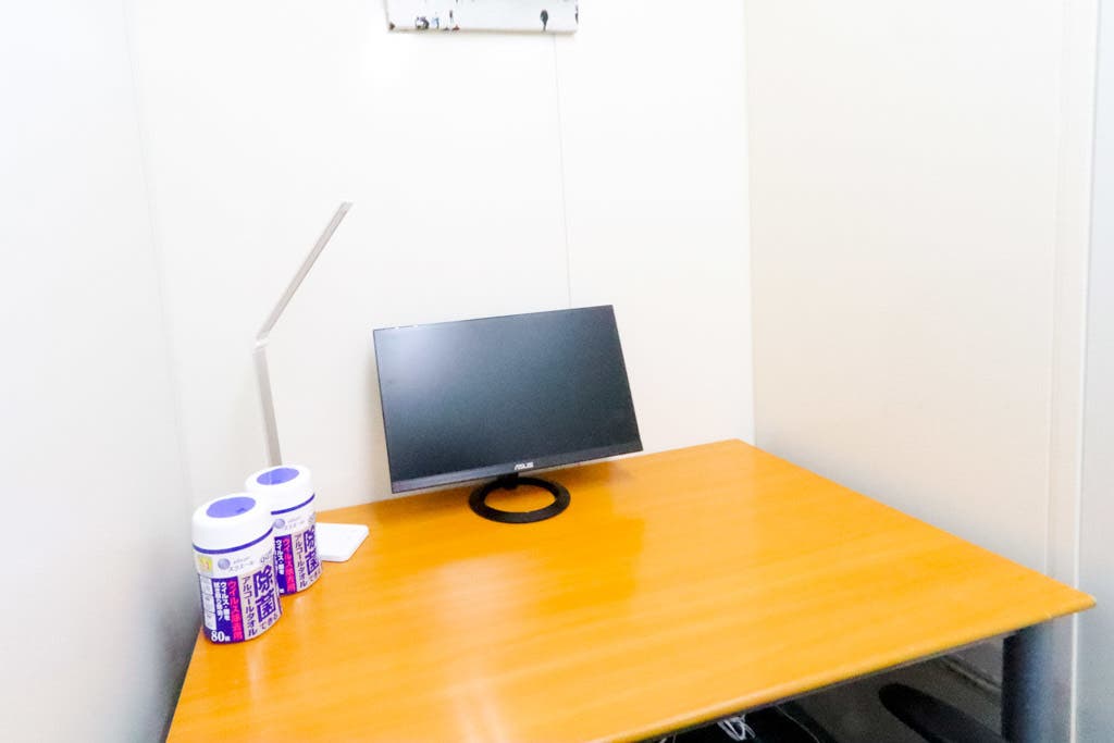 【秋葉原駅徒歩1分！1名用】モニター・WiFi・有線LAN無料！高速光回線！ゲーミングチェア！ふれあい貸し会議室 秋葉原No68の写真6