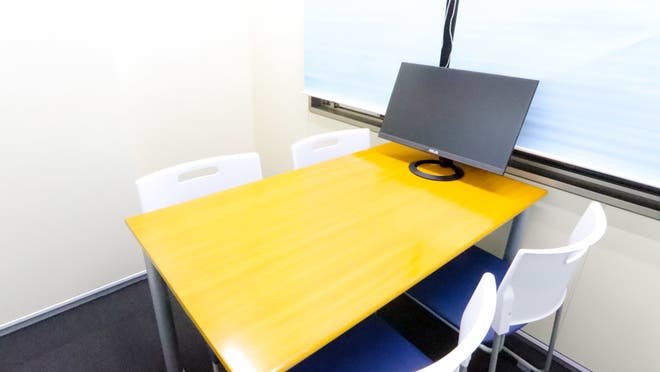 【秋葉原駅徒歩1分!会議室!4名】モニター・WiFi・有線LAN無料!高速光!毎日清掃!ふれあい貸し会議室 秋葉原No72の写真4