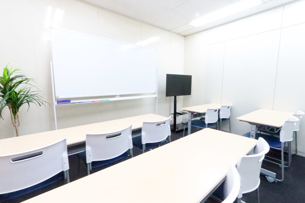 【秋葉原駅徒歩1分！10名】大型モニター・WiFi・有線LAN無料！高速光！毎日清掃！ふれあい貸し会議室 秋葉原No71の写真2