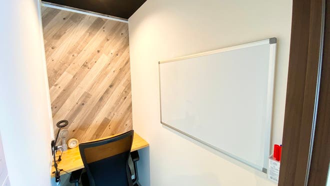 ★NEW★【駒込2分】ドア付き1人用個室ブース。Zoom会議、PC作業、動画撮影、勉強等。超高速WIFI 2Gbps(A-2)の写真3