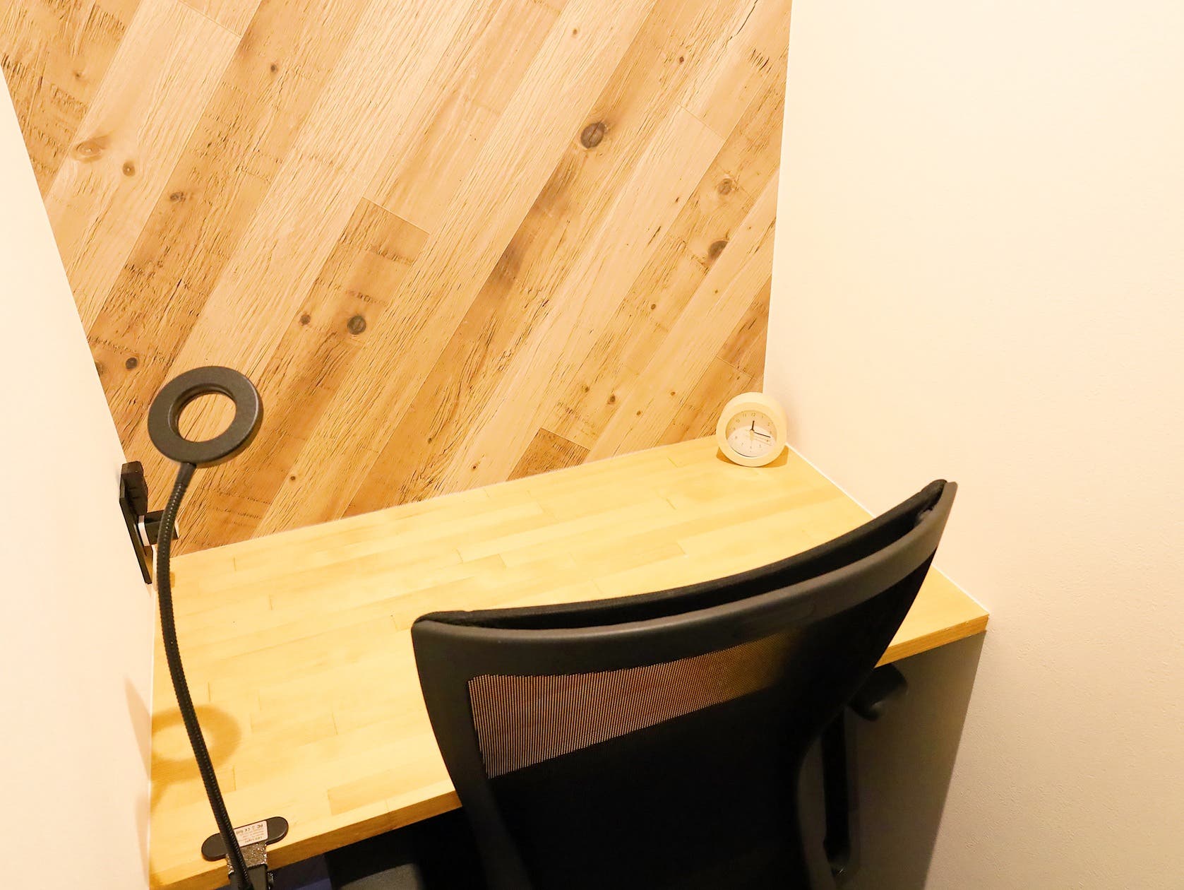 ★NEW★【駒込2分】ドア付き1人用個室ブース。Zoom会議、PC作業、動画撮影、勉強等。超高速WIFI 2Gbps（A-2）の写真6