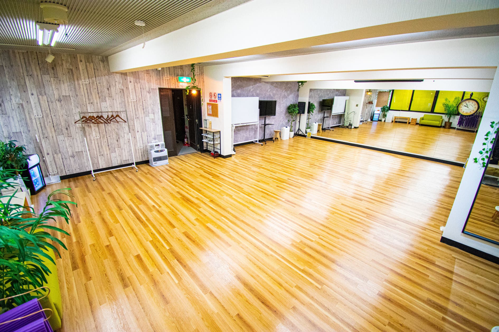 地域最大！約70㎡の大型スペース。ダンス・ヨガ・結婚式の余興練習・撮影・配信・会議・ワークショップ・セミナーなど多目的に利用可能の写真4
