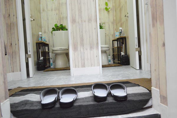 【名古屋駅1km圏内】広々明るい清楚感のある空基調のスタジオスペース！音響・空調・更衣室完備！鏡も三面に設置（名古屋市中村区）の写真15