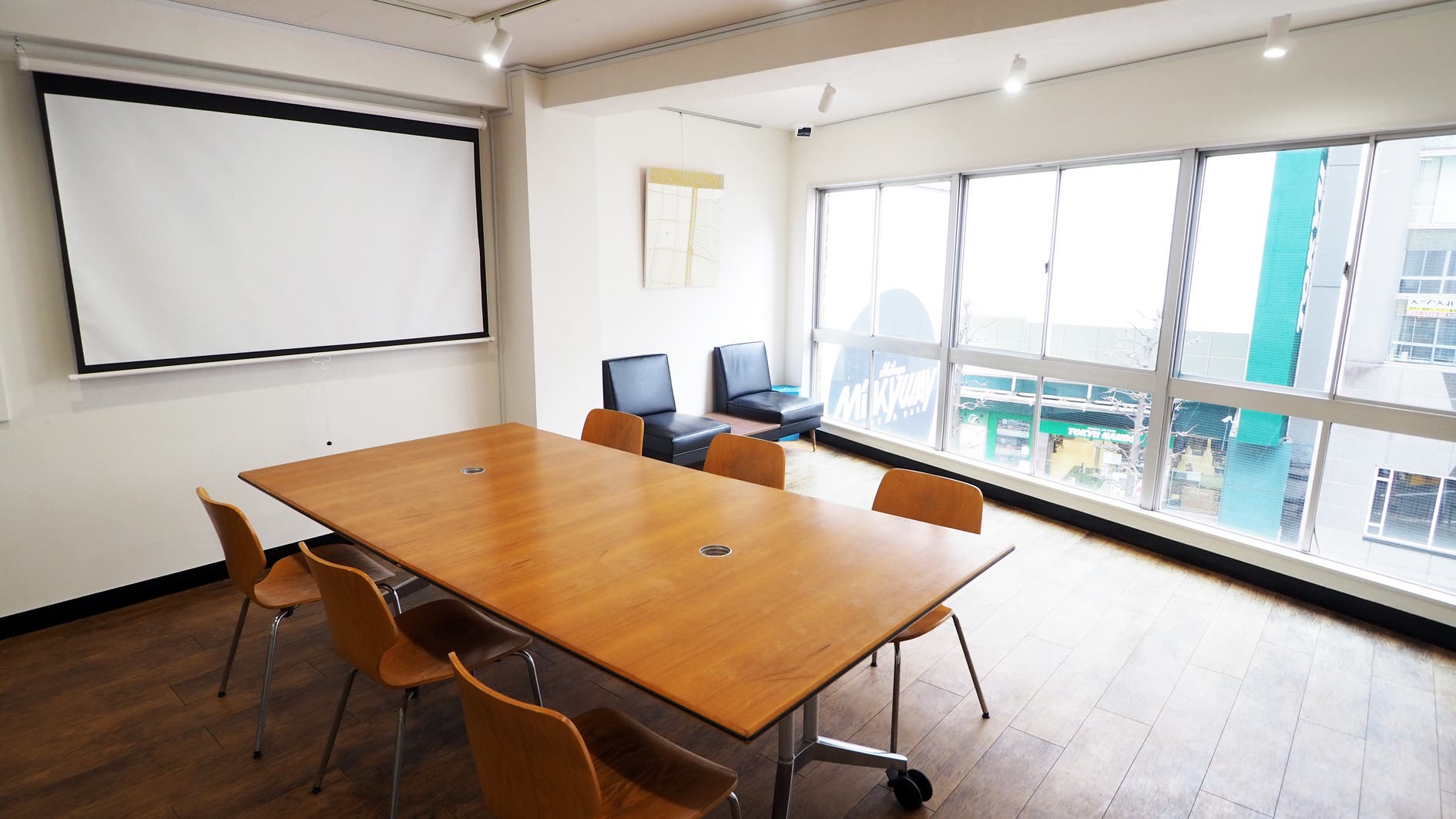 【SHIBUYA ROCKS 301】渋谷パルコから5秒！撮影、パーティー、会議、控室、高速WiFi、土足OK！の写真3